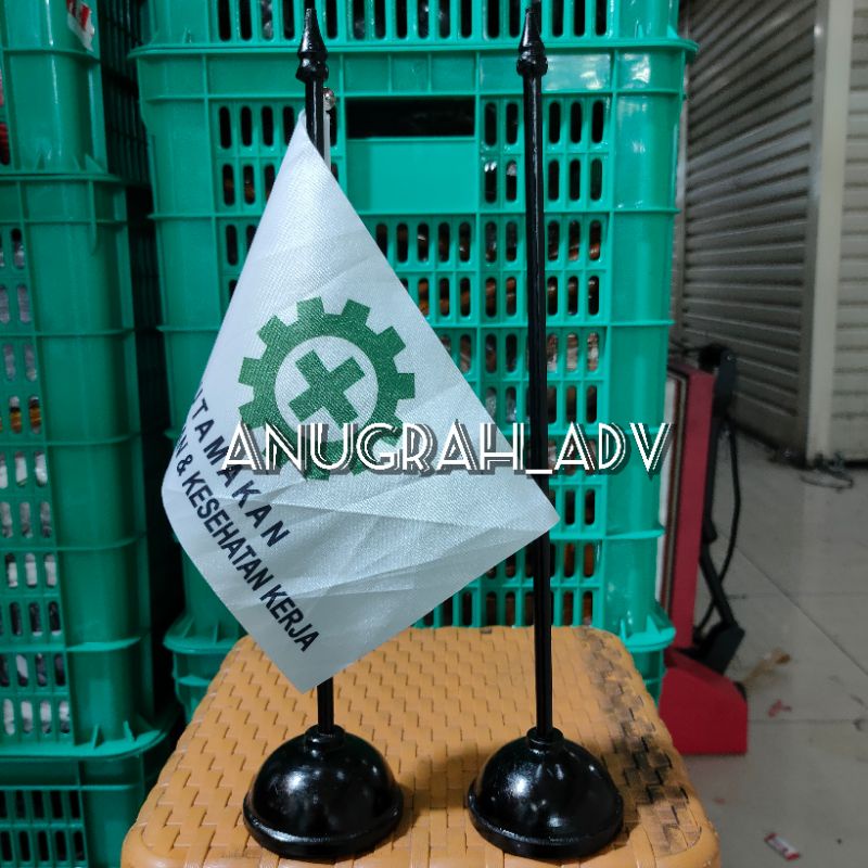 Jual tiang+bendera meja K3(tulisan hitam) | Shopee Indonesia