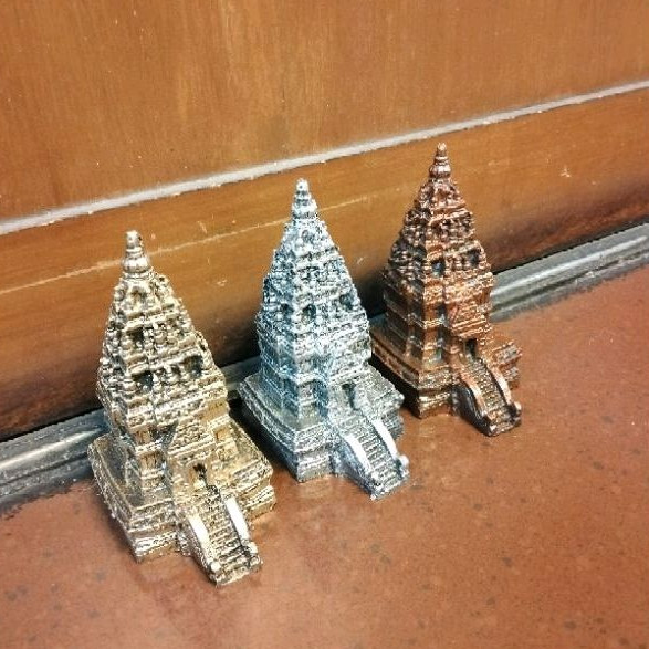 Jual miniatur candi prambanan satu pintu bahan fiberglass/souvenir ...