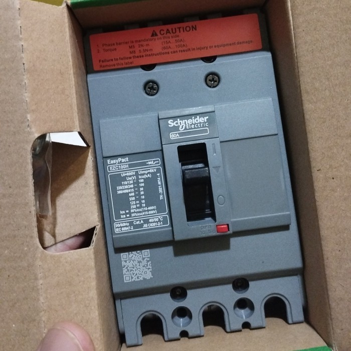 Jual MCCB BREAKER SCHNEIDER EZC100H 3P 60A 30KA EZC100H3060 | Shopee Indonesia