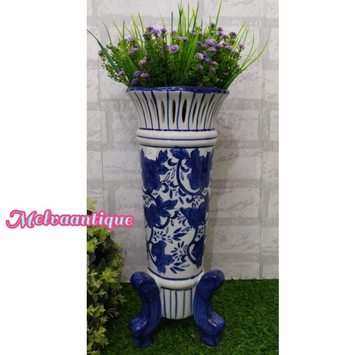 Jual Vas Bunga Keramik Biru Putih Kaki Tiga Tinggi 35 Cm | Shopee Indonesia
