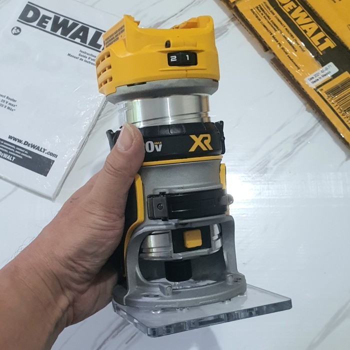 Jual DEWALT DCW600B 20V MAX XR ROUTER /PROFILE | Shopee Indonesia