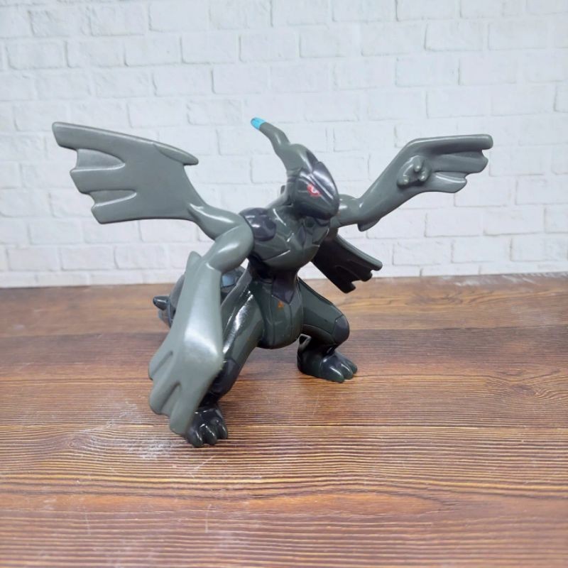 Jual Pokemon Action Figure Zekrom happy meal mcd | Shopee Indonesia