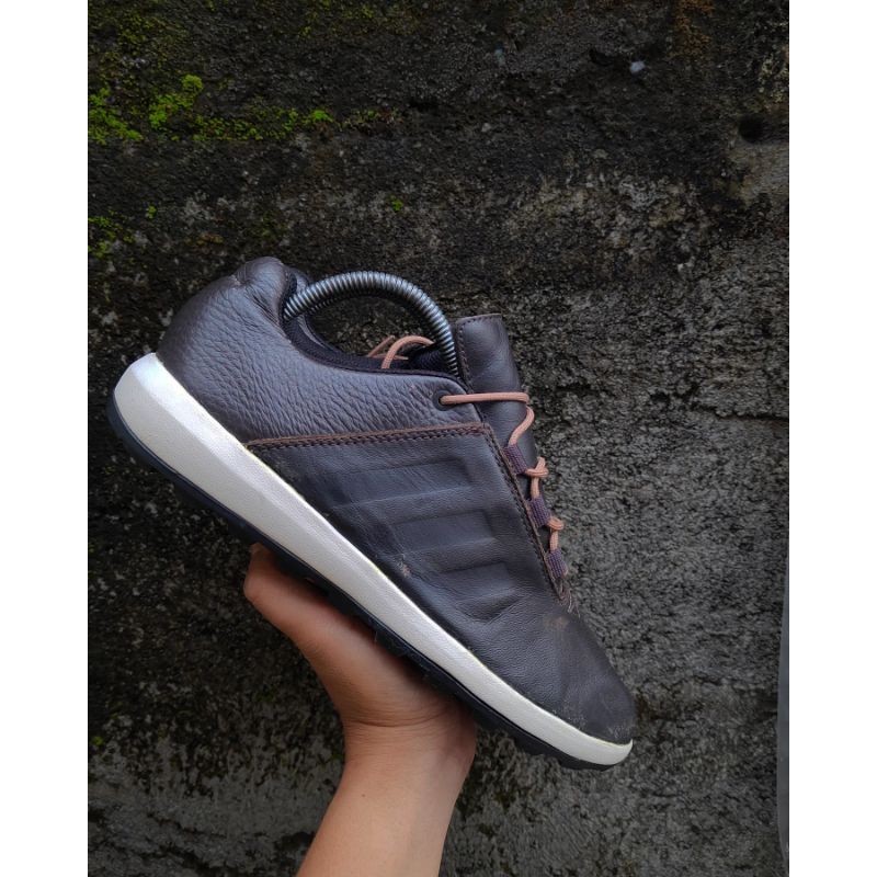 Jual sepatu second branded Adidas uk 40⅔ | Shopee Indonesia