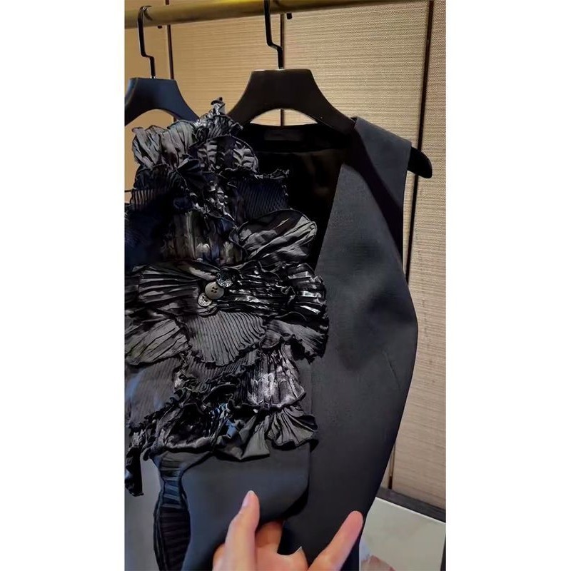 Jual Rompi Hitam untuk Wanita, Rompi Ketat Modis Desain Atasan Cantik ...