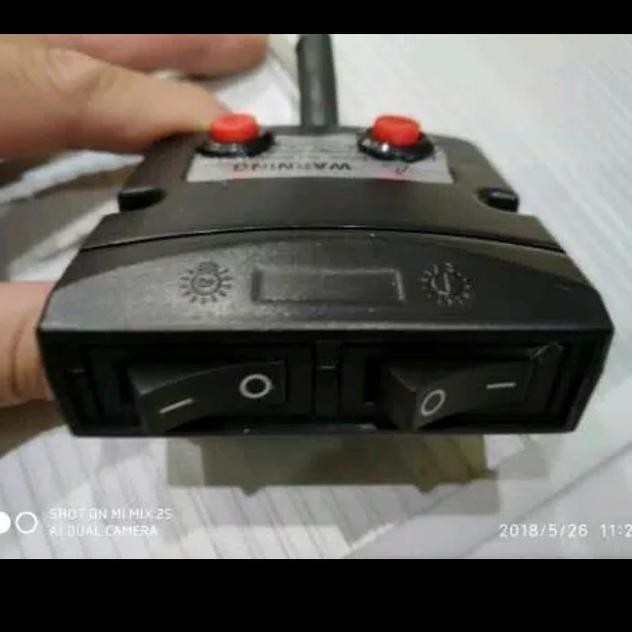 Jual Lampu Atap Mobil Rotator Polisi Strobo Polisi Include Toa Sirine ...