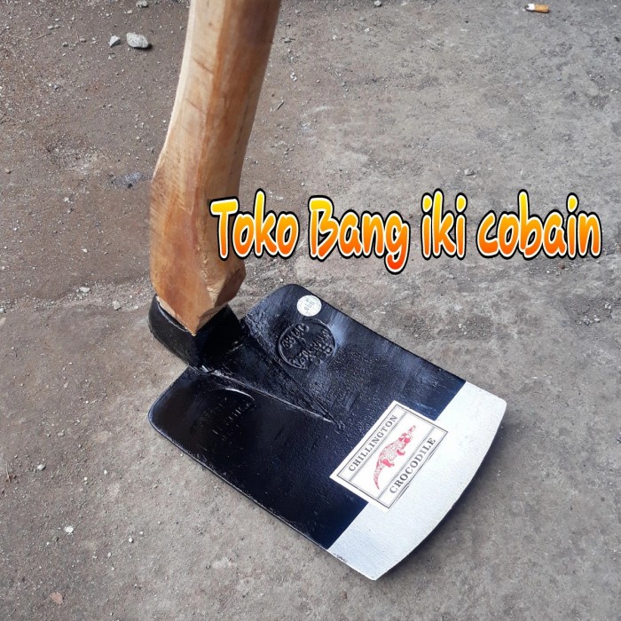 Jual Cangkul pacul baja asli crocodile plus Gagang | Shopee Indonesia