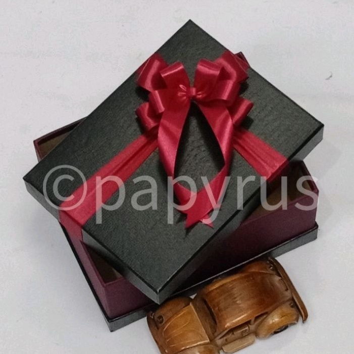 Jual PAPYRUS Sandwich 15x20 Tinggi 10cm Kotak Kado Gift Box Hadiah V3 | Shopee Indonesia