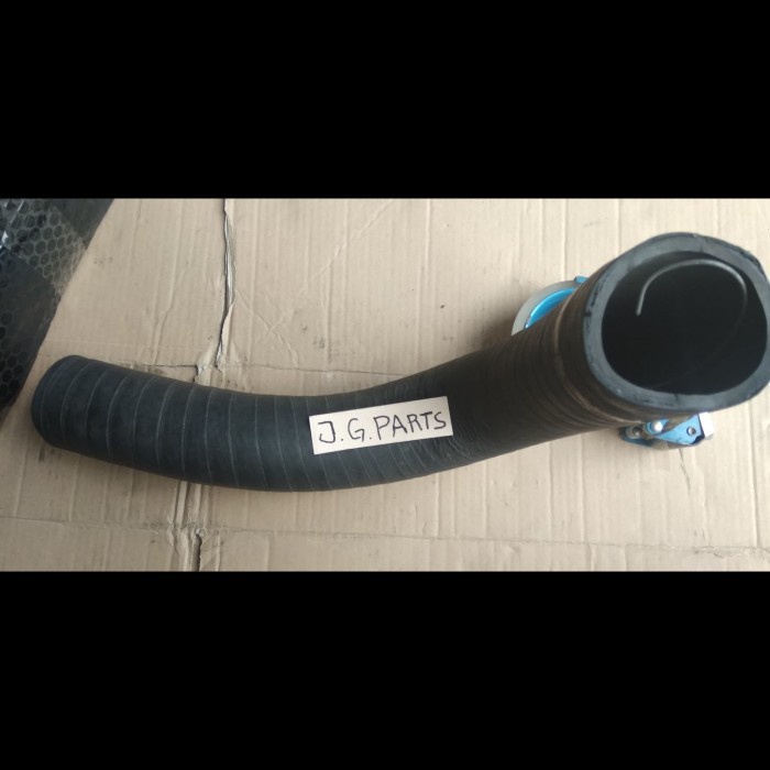 Jual Ready Selang Radiator Atas / Upper Hose Short Mitsubishi Fuso ...
