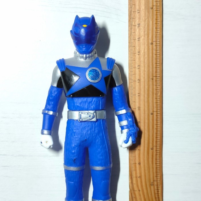Jual bandai super sentai kyuranger wolf blue action figure 17 cm vinyl ...