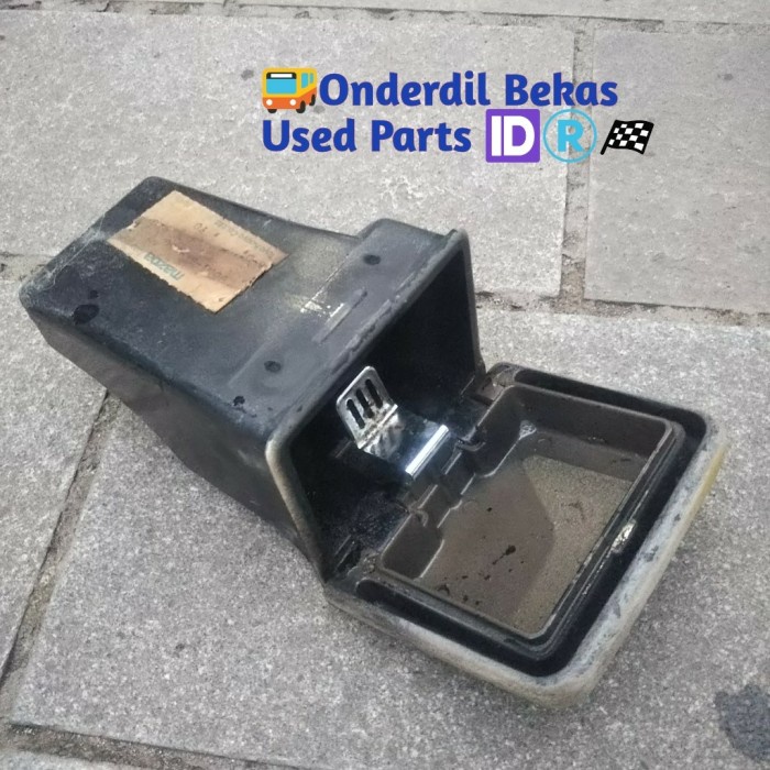 Jual asbak ashtray console box mazda 323 hb tahun 1985 zenyang22 ...