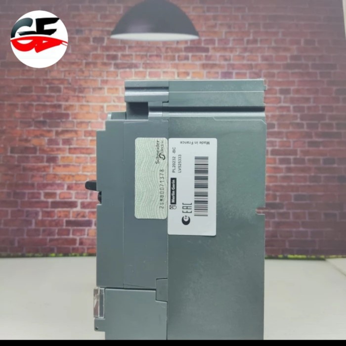 Jual Schneider Breaker Mccb Cvs250F 3P 250A Lv525333 50Ka 3Phase 3Pole ...