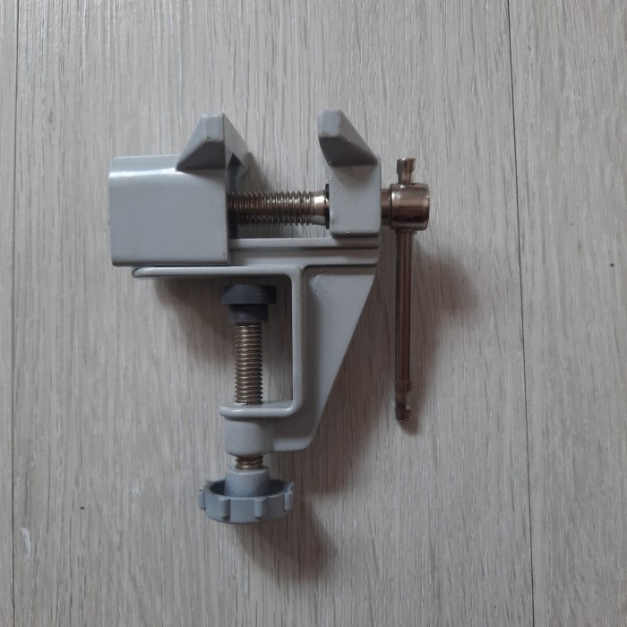 Jual Mini Vise Clamp Meja Klem Catok Vise Table Alumunium Penjepit ...