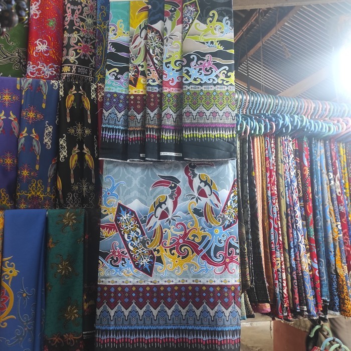 Jual Naenggo Kain Batik Motif Burung Enggang Dayak Kalimantan Bahan ...