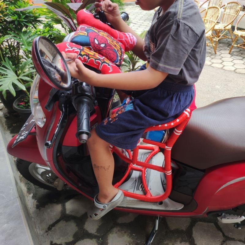 Jual Kursi Boncengan Anak Motor Matic Dilengkapi Sabuk Pengaman / Kursi ...