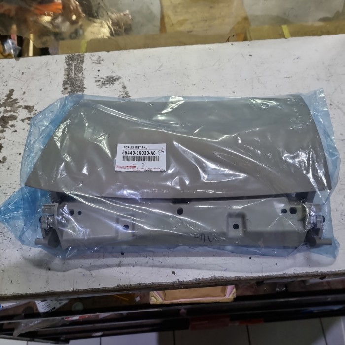 Jual Cover/Tutup Laci Dashboard Innova 04-08 55440-0K030-A0 | Shopee ...