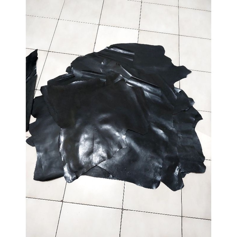 Jual Bahan kulit sapi asli lembaran kulit tipis hitam black kilap polos ...