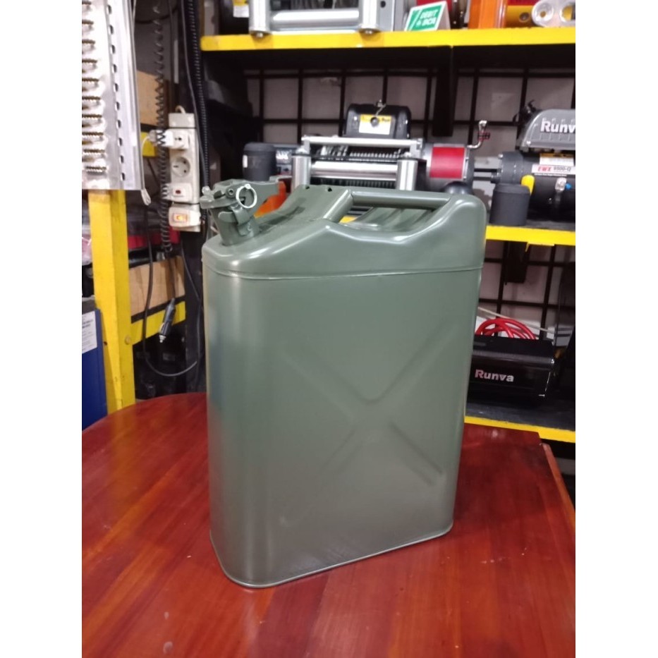 Jual Ready Jerigen Besi / Steel Jerrycan / Oil tank kap. 20 ltr tutup ...