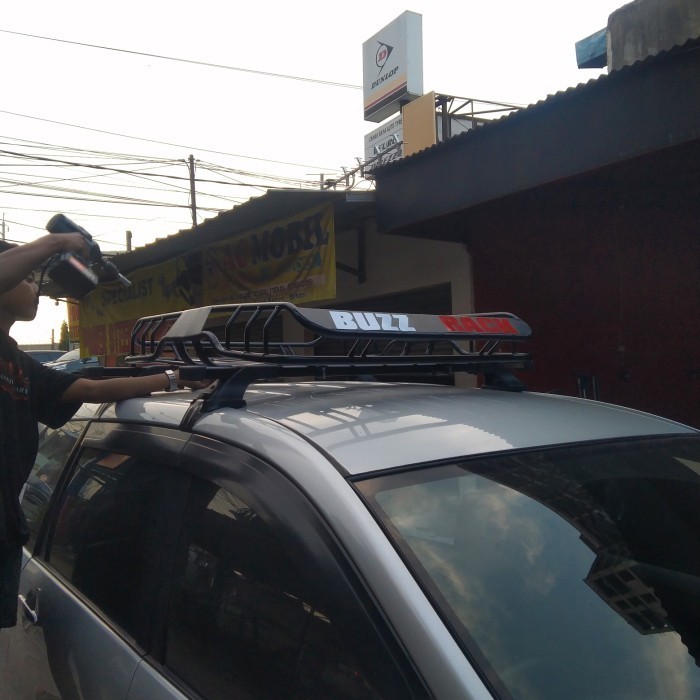 Jual Roof Rack Bagasi Atas Mobil Toyota Avanza Merek Buzz Rack + Cross ...