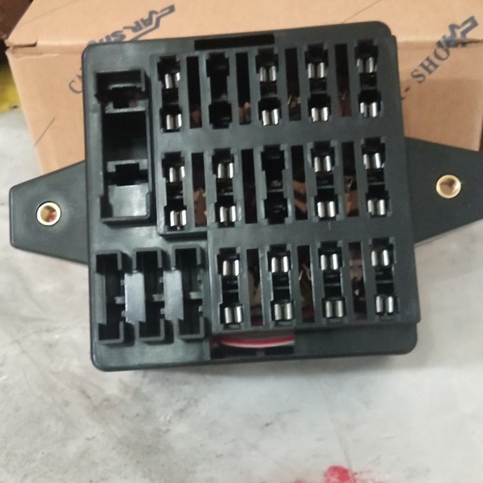 Jual New Fuse Box Isuzu Panther / Box Sekring Panter Panther Oem Kode ...