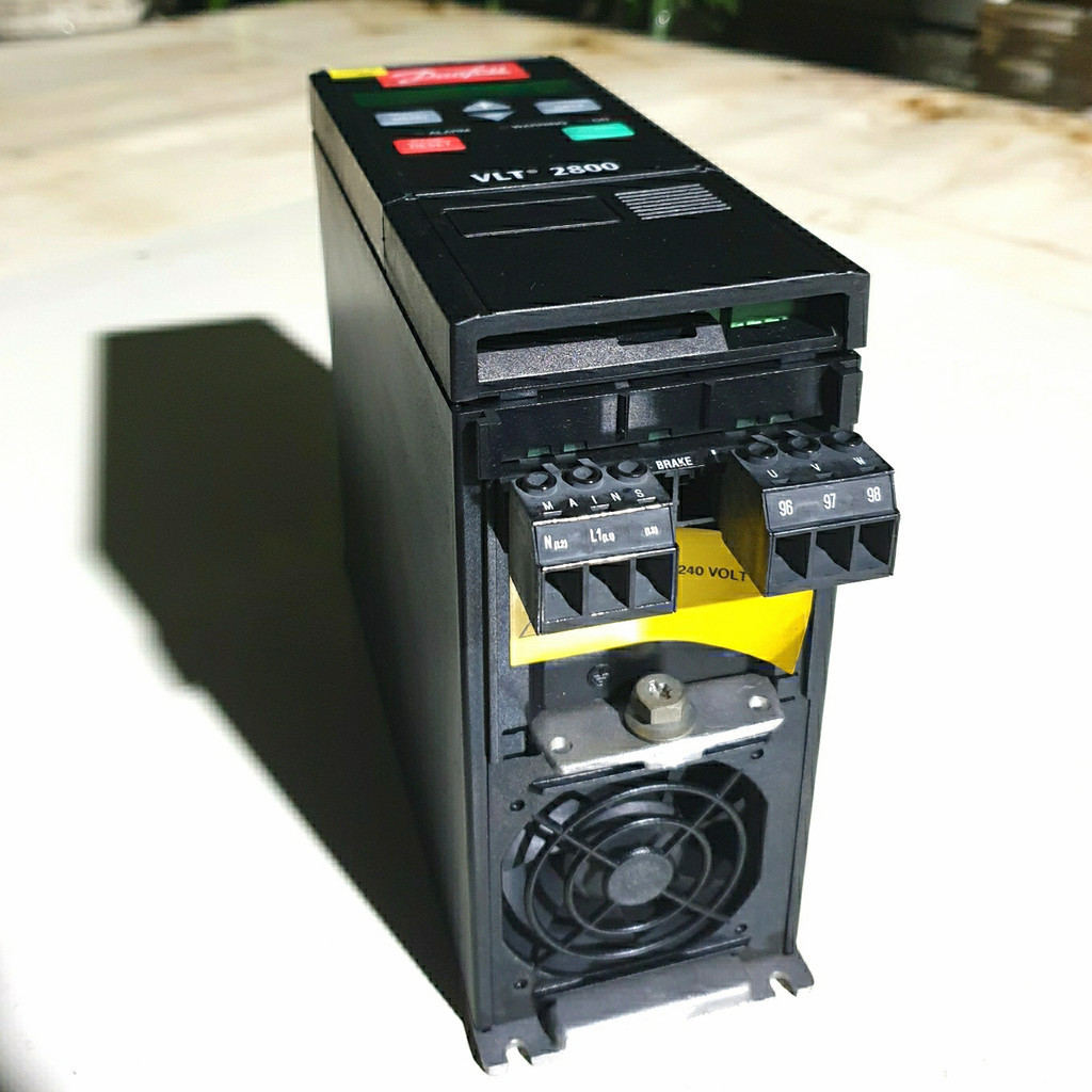 Jual inverter danfoss 0.75kw 220v 1phase input VLT 2800,DENMARK | Shopee Indonesia