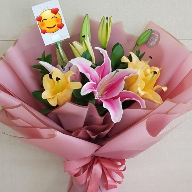 Jual Buket Bunga Lili Segar / Fresh Lily Hand Bouquet | Shopee Indonesia
