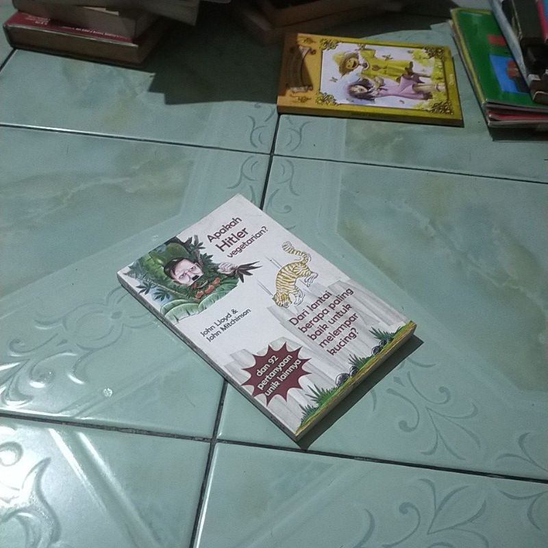 Jual buku APAKAH HITLER VEGETARIAN & DARI LANTAI BERAPA PALING BAIK ...