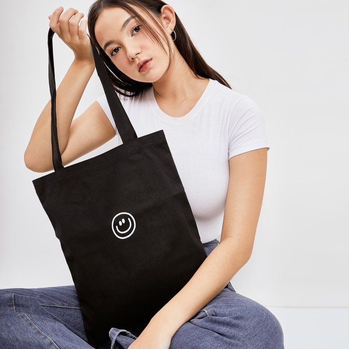 Jual Kkv Tas Totebag Kanvas Premium Warna Size Besar Bordir Emoji Smile ...