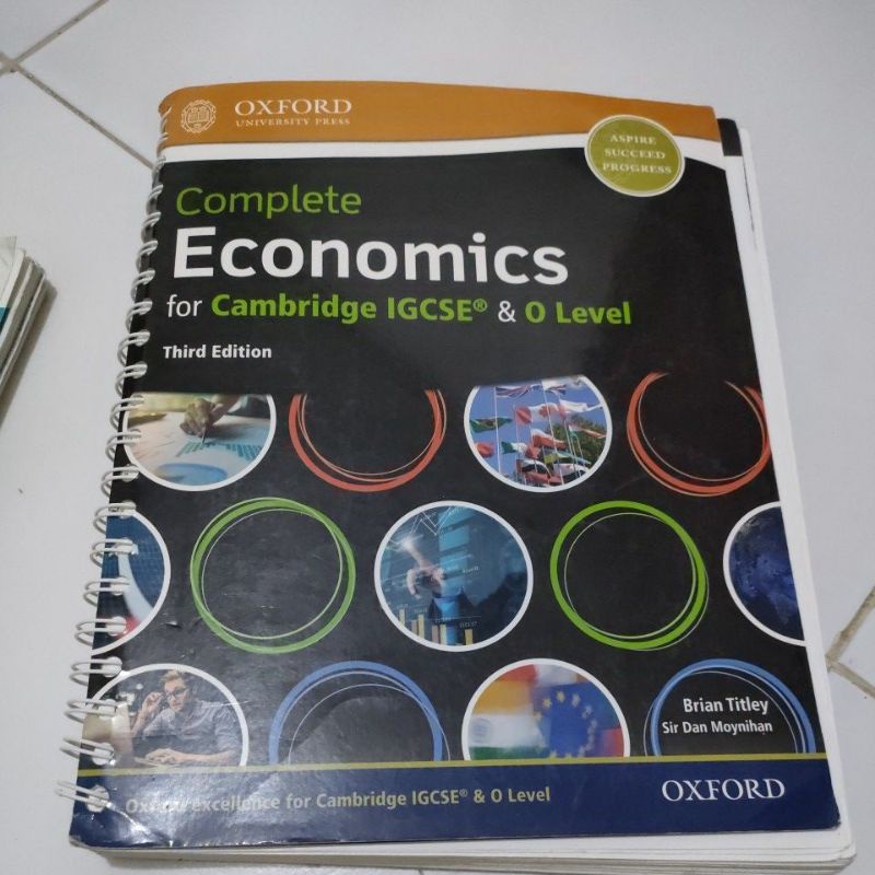 Jual COMPLETE ECONOMICS for cambridge IGCSE & 0 LEVEL - third edition ...
