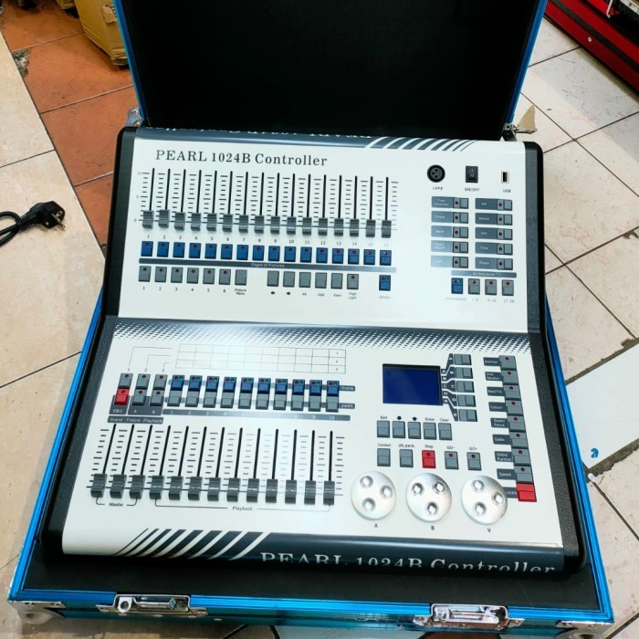 Jual Mixer Lampu Panggung Mini Pearl 1024B +Hard Case New!! | Shopee ...