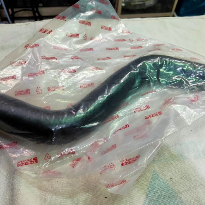 Jual Selang Radiator Bawah Original Daihatsu Luxio Grandmax Kode Br08 ...