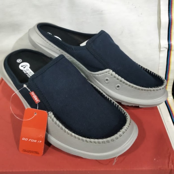Jual sepatu sandal slop karet pria Ardiles original manco navy | Shopee ...