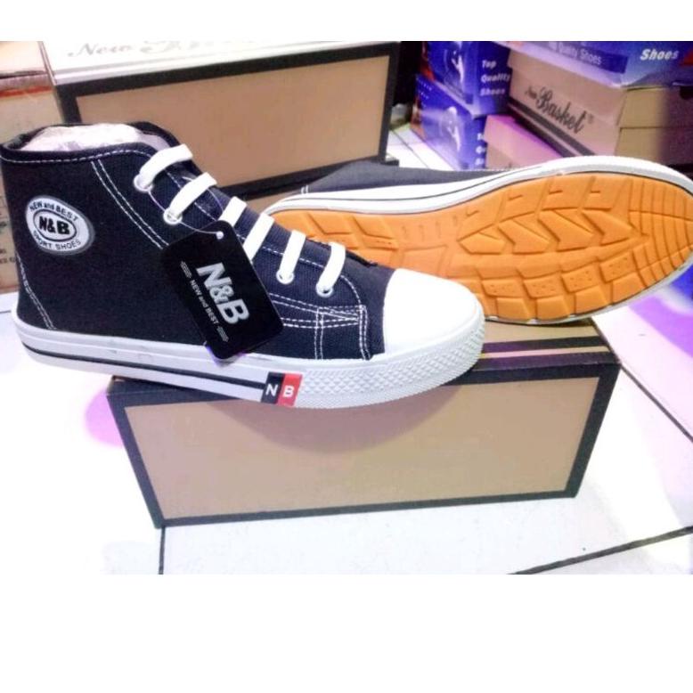 Jual Model Baru Sepatu Sekolah NB Basket Sol Kuning& Putih Sepatu boots ...