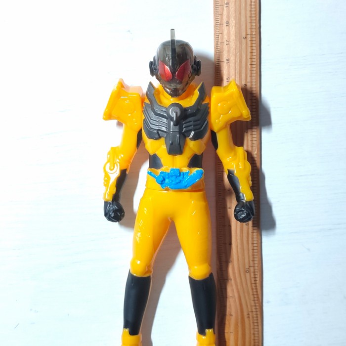 Jual bandai rhs kamen rider build grease action figure 17 cm original ...