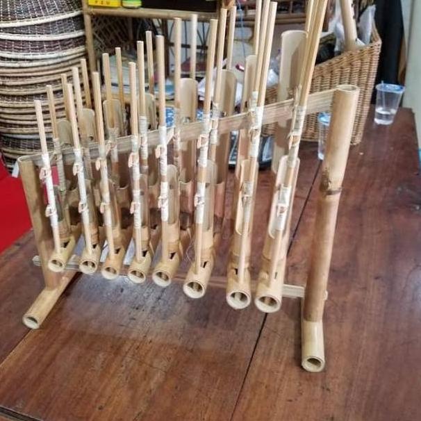 Jual Angklung Bambu 8 Nada 1 Oktaf Alat Musik Sunda Tradisional ...