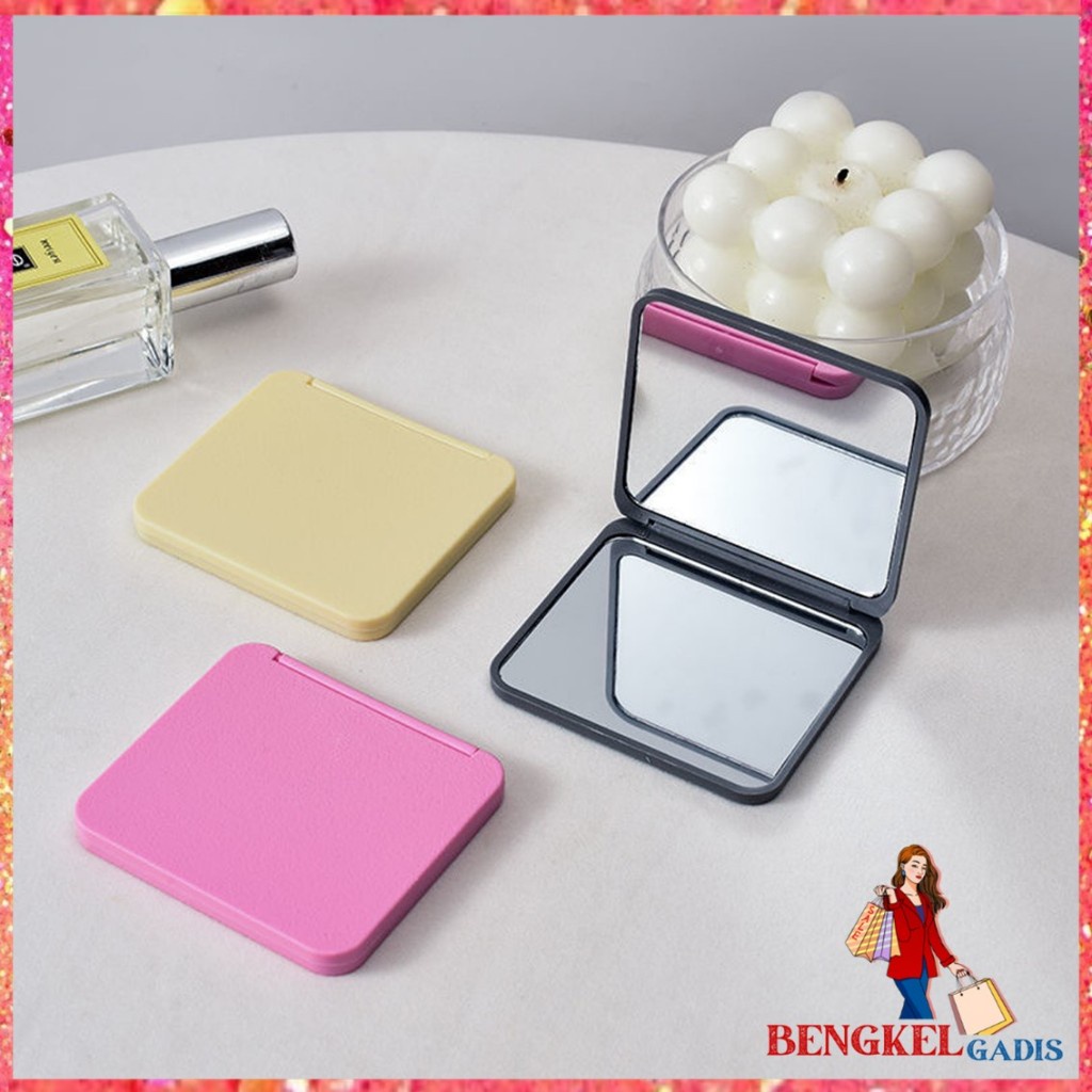 Jual BG Cermin Lipat 2 Sisi Persegi Polos Kaca Make Up Lipat Traveling ...