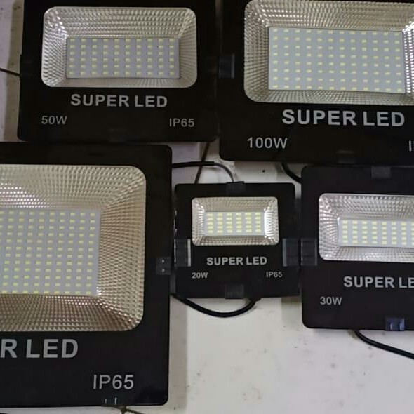 Jual Lampu LED Flood Light / Lampu Sorot LED 30 watt IP 65 merk Super LED | Shopee Indonesia