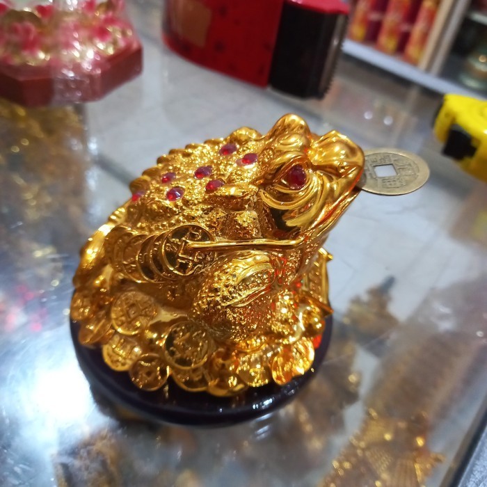 Jual patung fengshui hongshui kodok emas rejeki | Shopee Indonesia