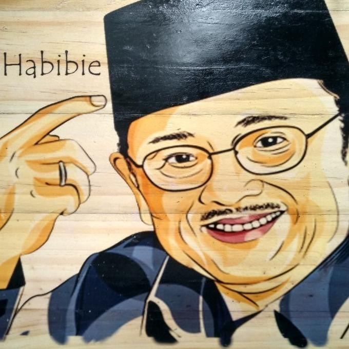 Jual Lukisan Kayu Pak BJ Habibi Hiasan Kantor perpustakaan Sekolah ...