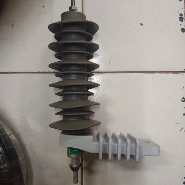 Jual polymer arester 24kv protecsindo surge arester 1 set isi 3pcs ...