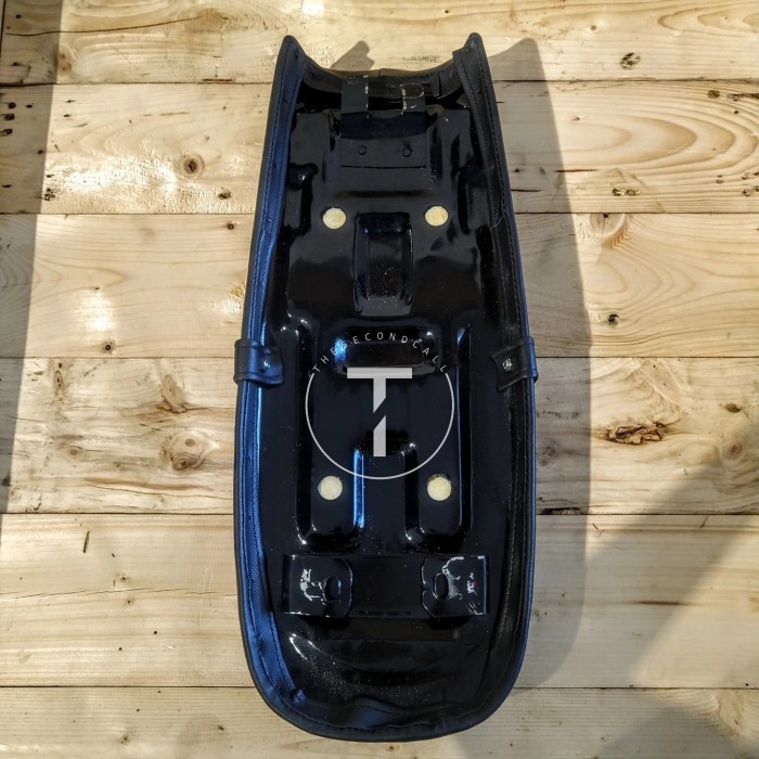 Jual Jok Motor Classic Custom Model British Style / Japan Style ...