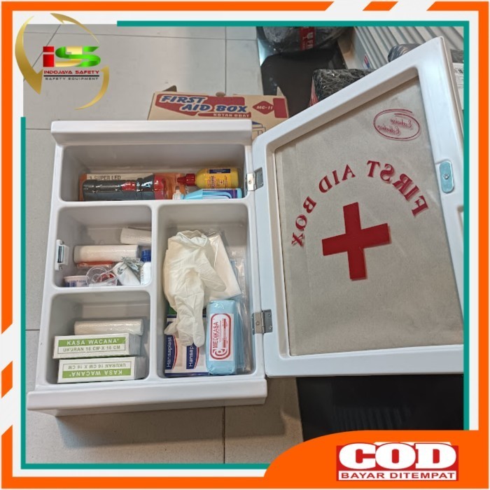 Jual Kotak Obat P3K Type A Lengkap Dengan Isi - Kotak Obat P3K Dinding ...