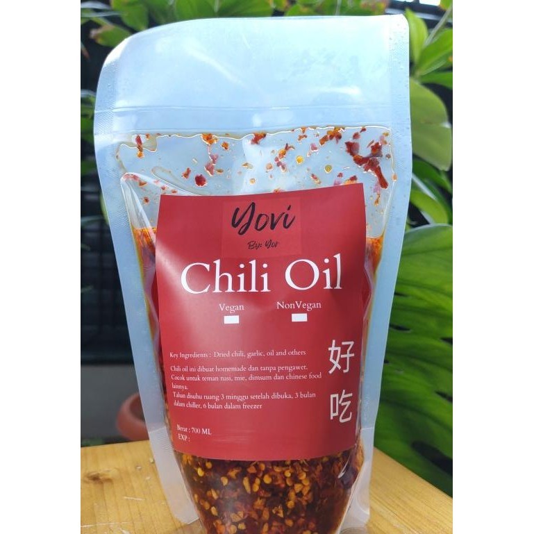 Jual Chili Oil With Crunchy Garlic Yovi / Sambal,Sambel Dimsum 700 Ml | Shopee Indonesia