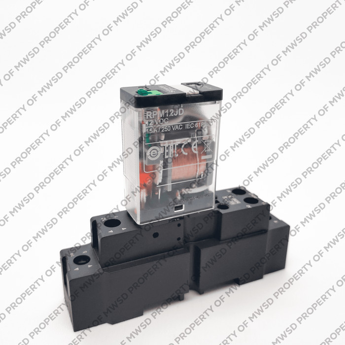 Jual SCHNEIDER RELAY PLUG IN 1CO 15A DENGAN LED 12VDC RPM12JD | Shopee Indonesia