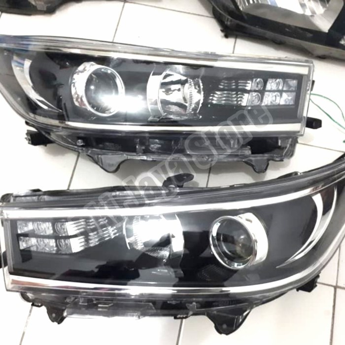 Jual Headlamp Innova Reborn Venturer Original Quality Terbaik | Shopee ...