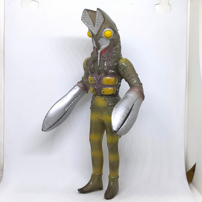 Jual ultraman alien baltan figure ultra monster series bandai original ...