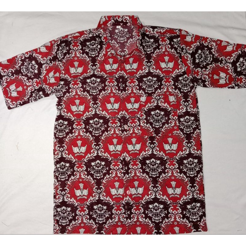 Jual Batik SD Motif Kalimantan Merah Tangan Pendek | Shopee Indonesia