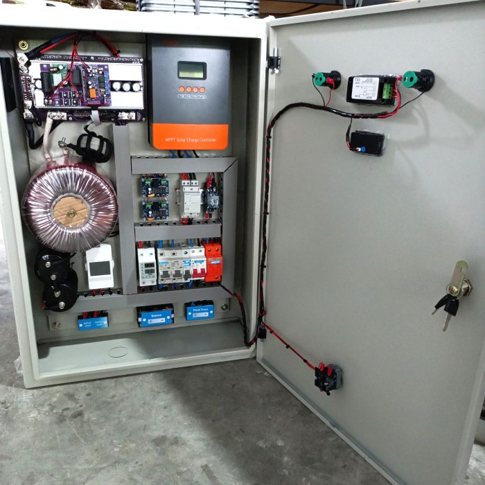 Jual box panel plts 3000w mppt 60A otomatis panel surya solar cell ATS ...