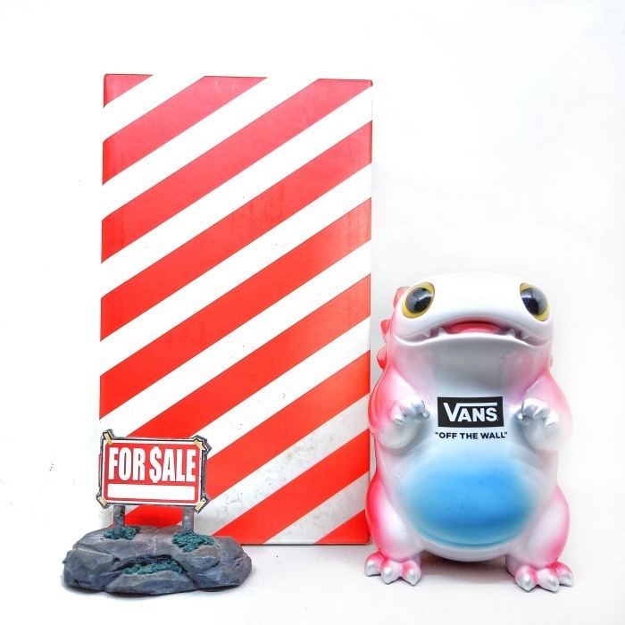 Jual [Ori] Urban Toys/Vinyl Toys/Sofubi How2Work Tokke Vans Terbaru ...