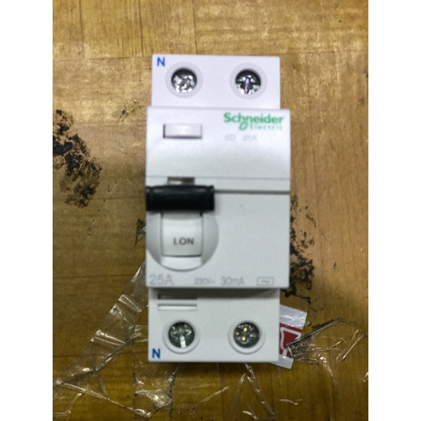 Jual RCCB/ELCB SCHNEIDER 2 PHASE 2 POLE 30MA 25A TYPE AC | Shopee Indonesia