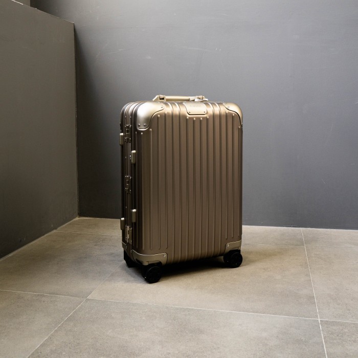 Jual RIMOWA RMW 925 CABIN R 52 Koper pesawat Alumunium Titanium 36 L ...